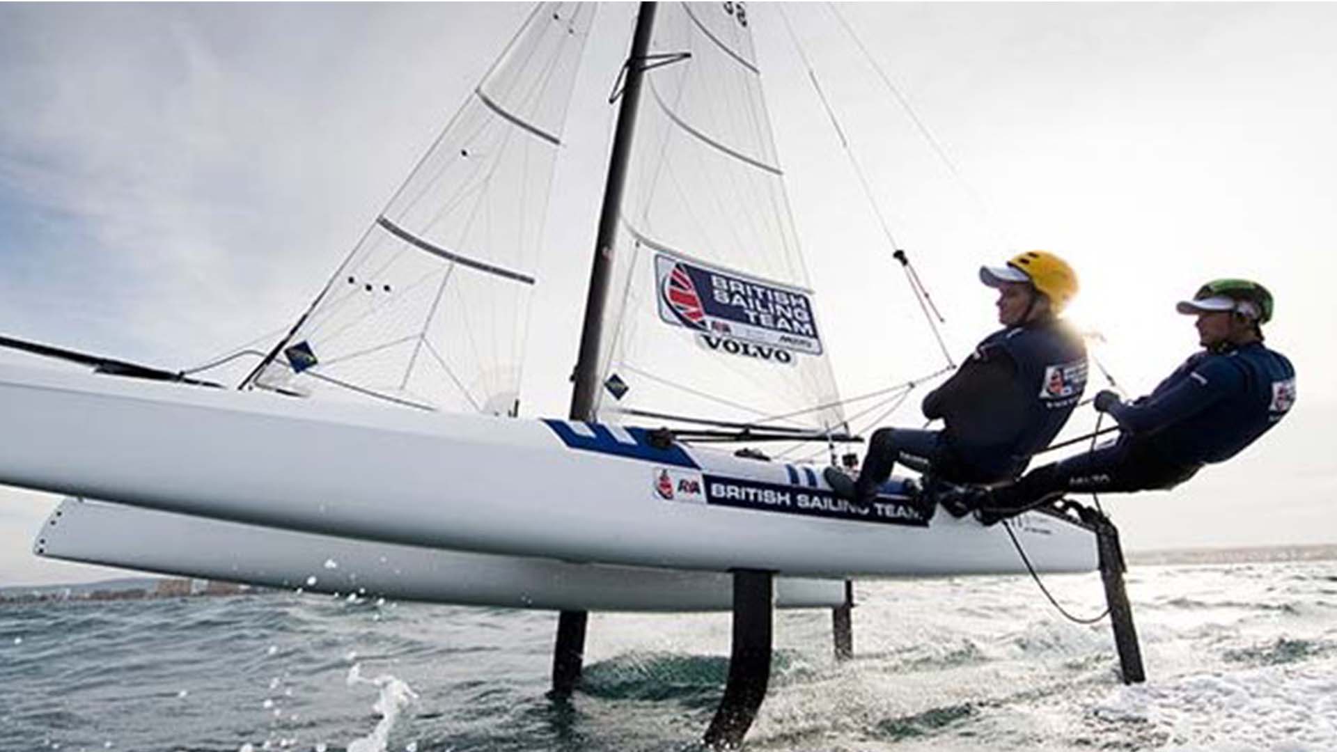 Major climate benefits when ships “fly” over the surface