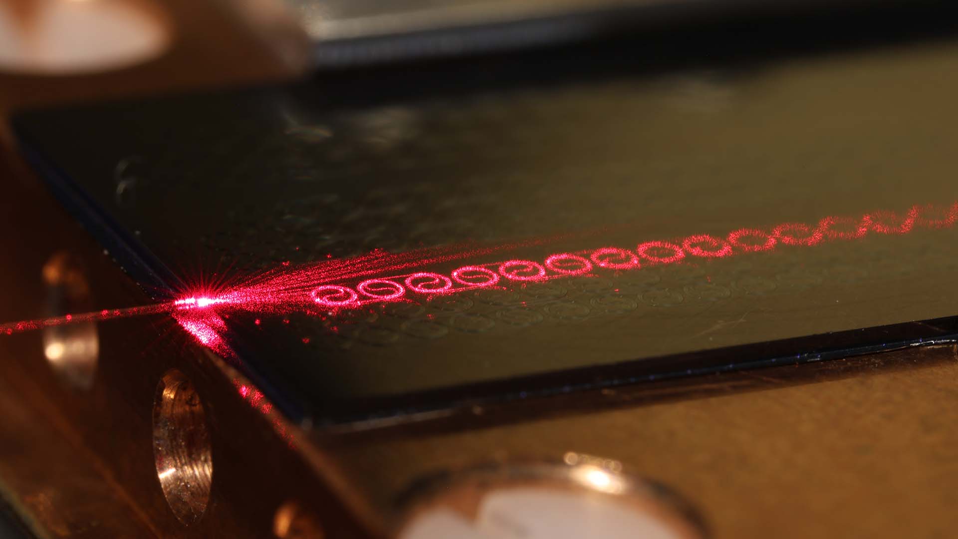 Amplifier with tenfold bandwidth opens up for super lasers