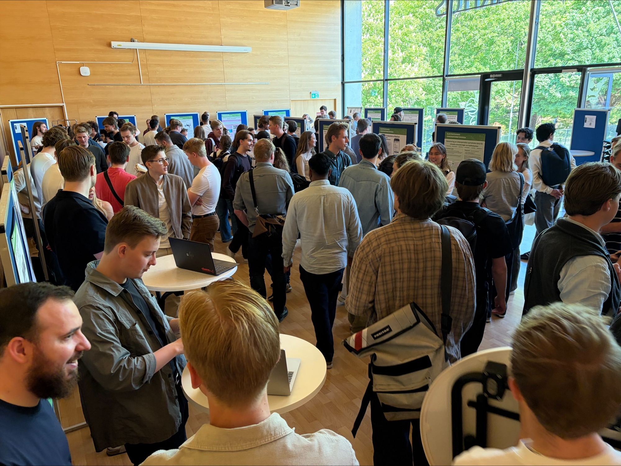 Students showcased future technologies at the Bachelor's Project Fair ...