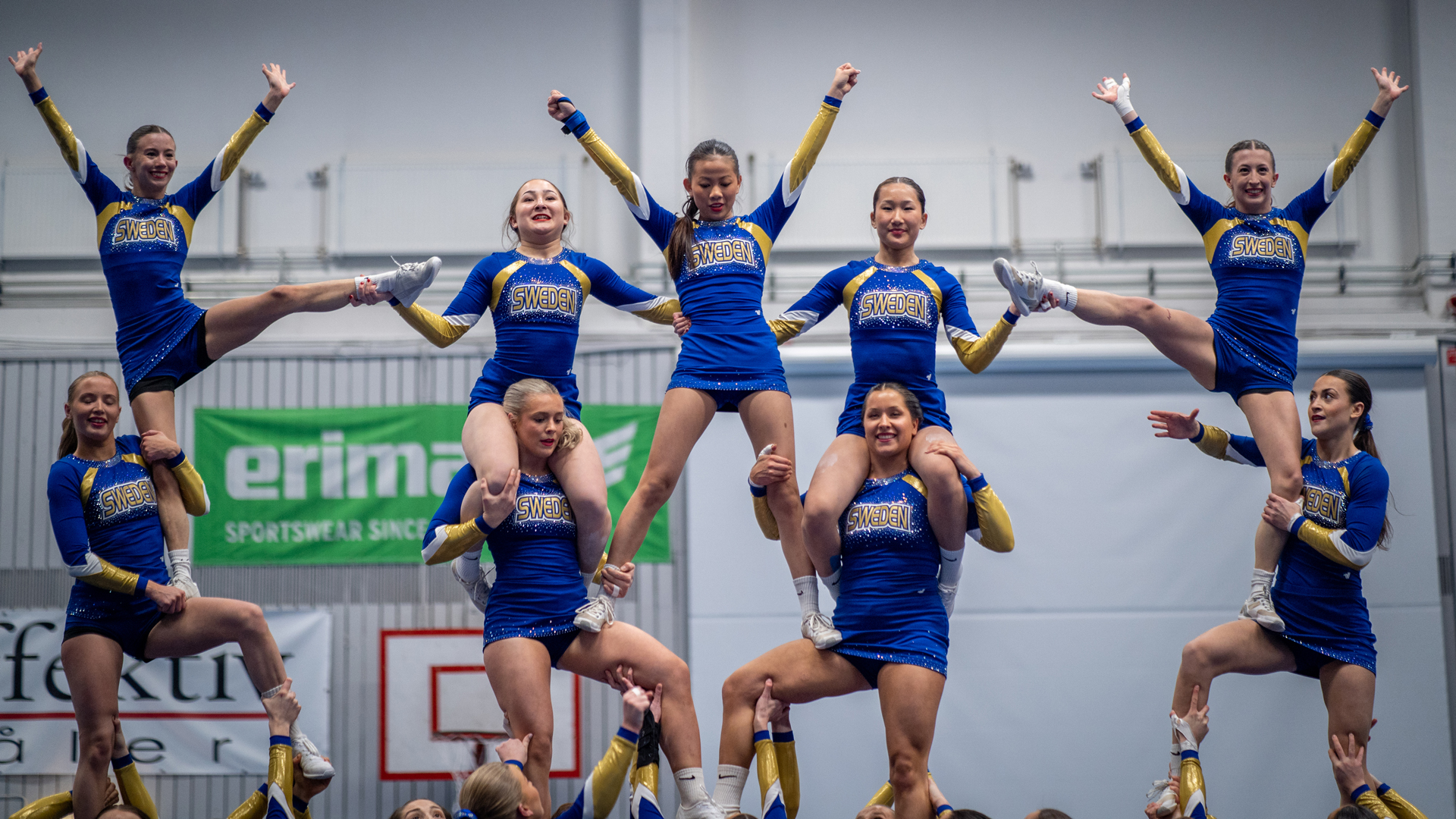 Studenter jagar medalj i cheerleading-VM